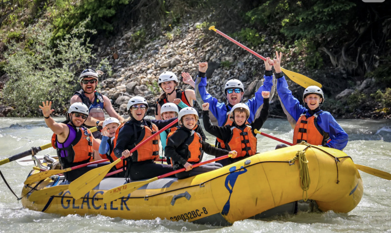 Golden travel guide 2024 | Free PDF book to print